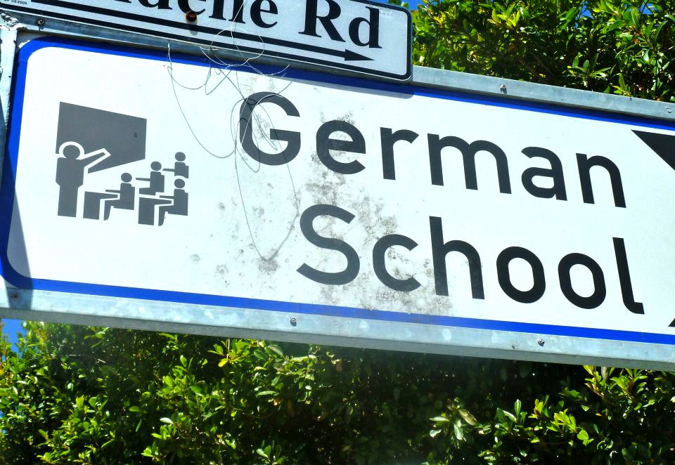 20 Of The Funniest School Signs Ever