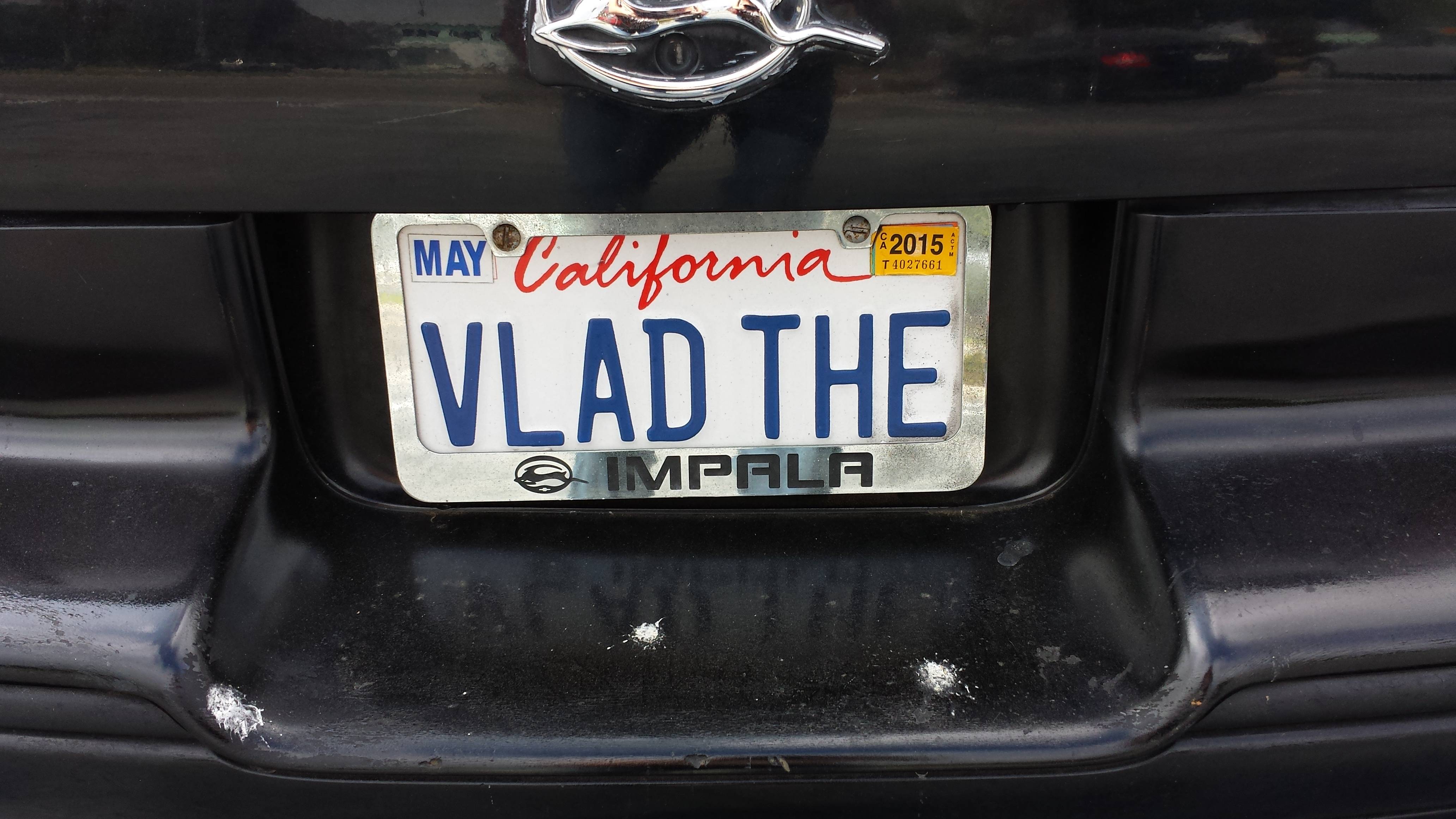 18 Creative License Plates That'll Make You Laugh Out Loud – InspireMore
