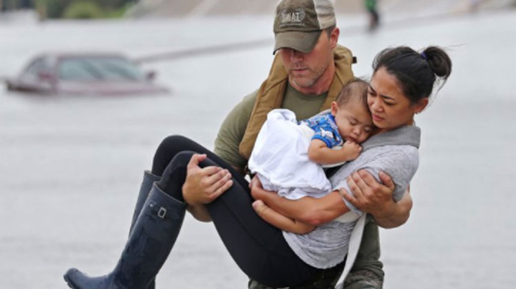 14 Inspiring Heroes Of Hurricane Harvey. – InspireMore
