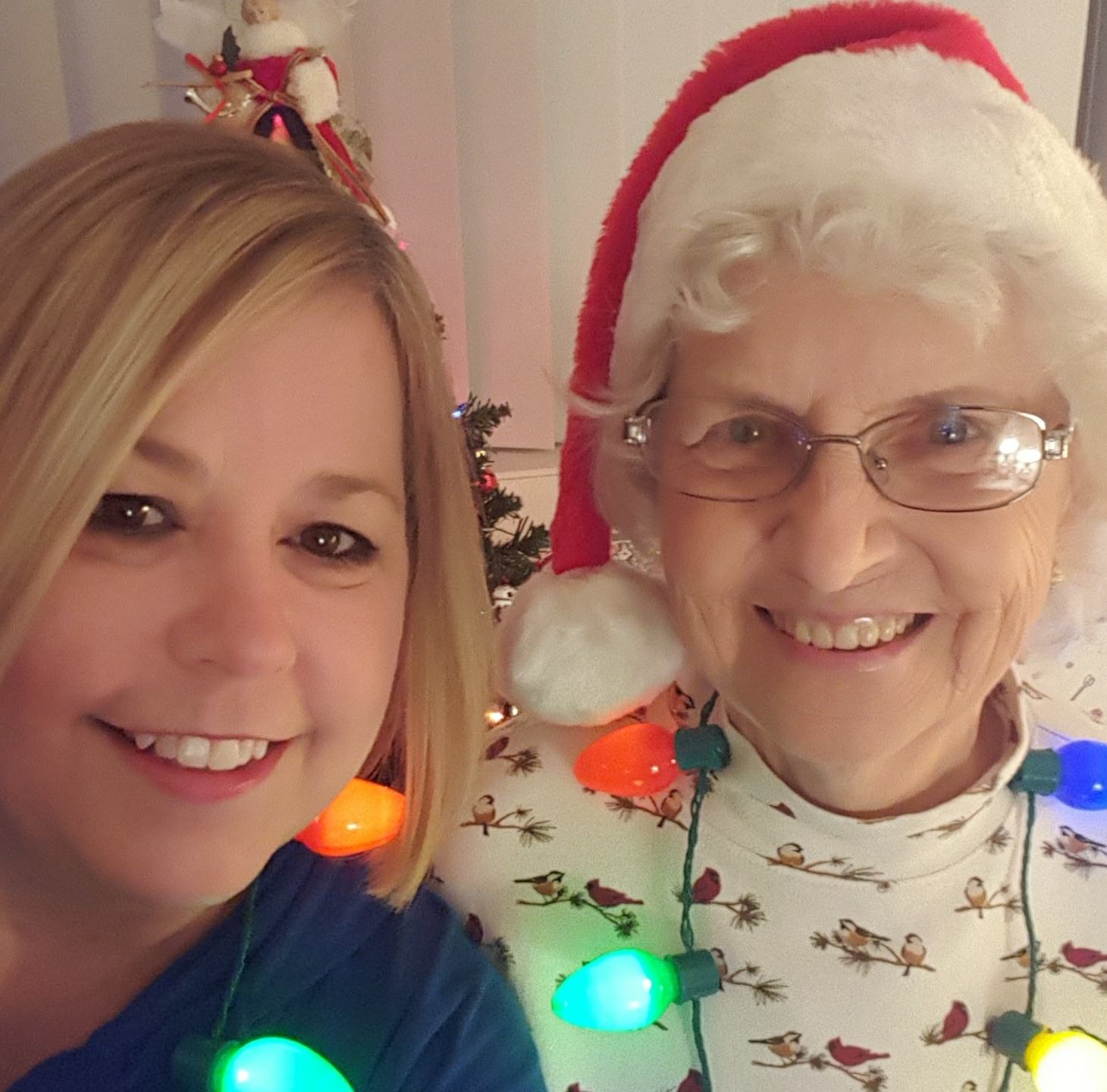 Singing Grandma Lights Up Facebook With Country Karaoke— InspireMore
