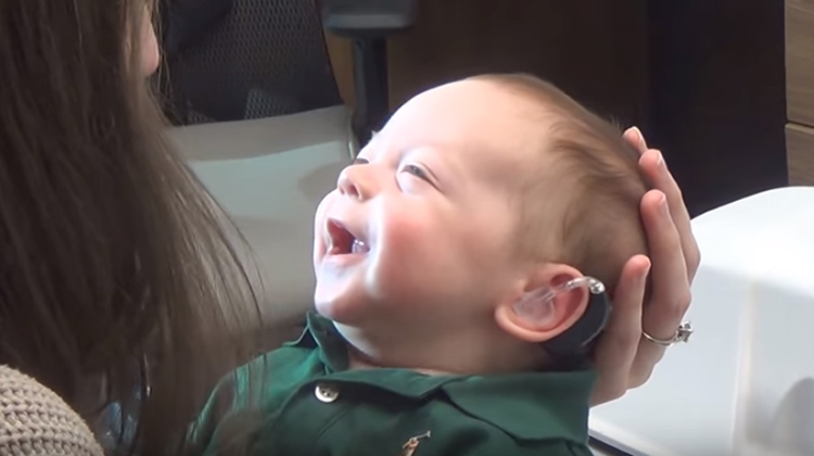 Baby Born Deaf, But His Reaction To Hearing Mom's Voice For First Time ...