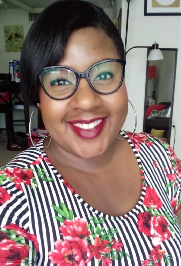 Kindergarten Teacher's “Glue Stick Pledge" Goes Viral - InspireMore