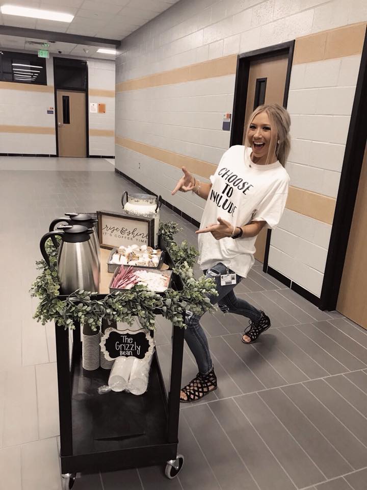 Special Education Teacher Starts "Grizzly Bean" Coffee Cart — InspireMore