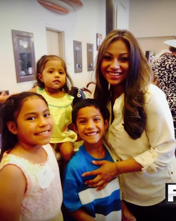 Fox 5 Surprise Squad Showers Deserving Mom With Ts — Inspiremore