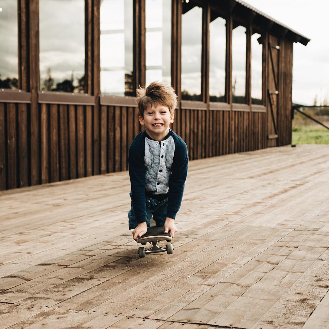 Women With No Legs On Skateboard