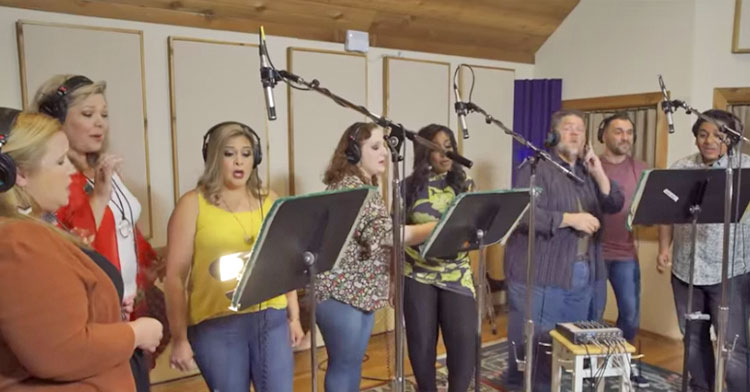 A Cappella Group Performs Stunnning Andrews Sisters Medley. -InspireMore