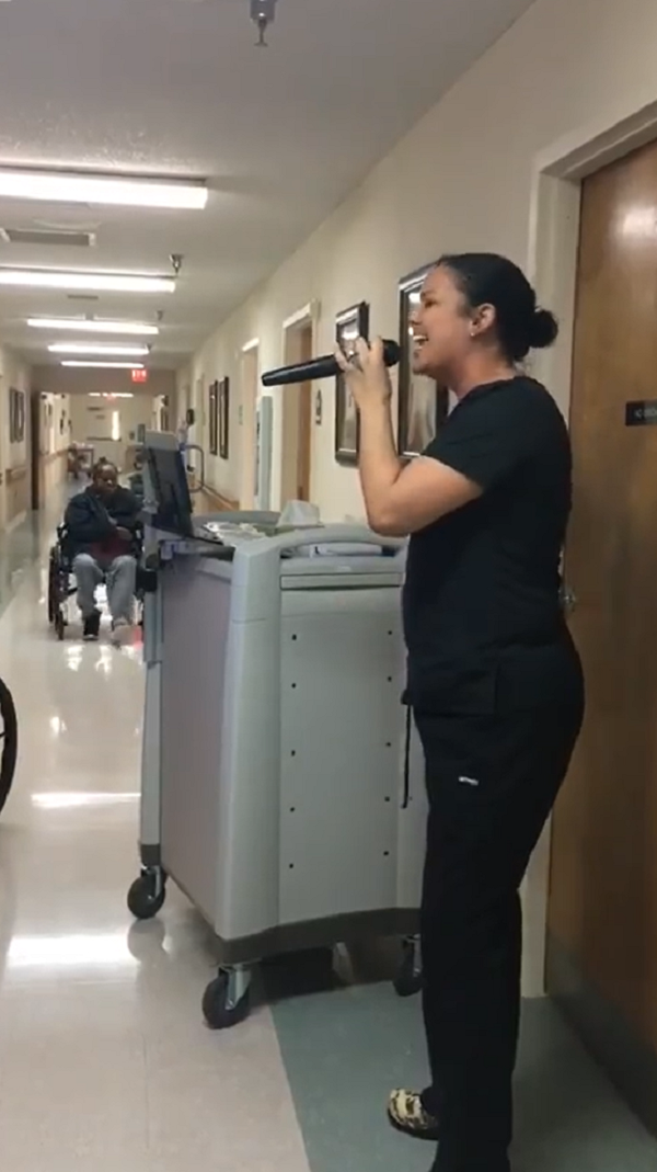 Nurse Sings Soulful "At Last" Cover To Cheer Up Quarantined Seniors ...