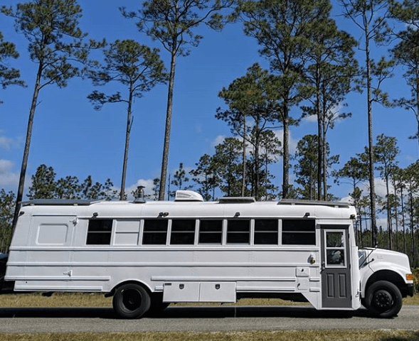 Couple Transforms Old School Bus Into Gorgeous Tiny Home To Travel ...