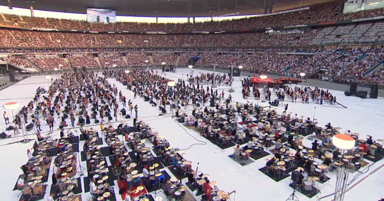 1,000 Musicians Come Together To Perform Epic Cover Of AC/DC Classic ...