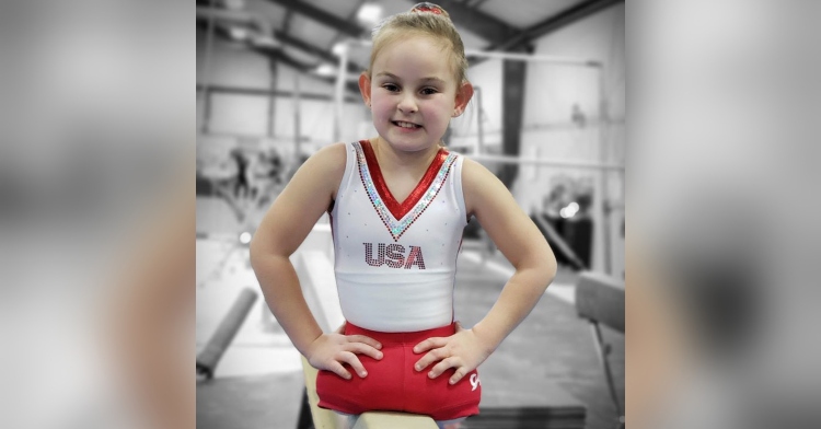 8-Yr-Old Born Without Legs Inspires World With Incredible Gymnastics ...