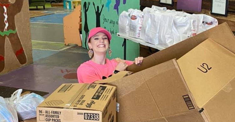 16-Yr-Old Rallies Community To Send Food And Supplies To Hurricane ...