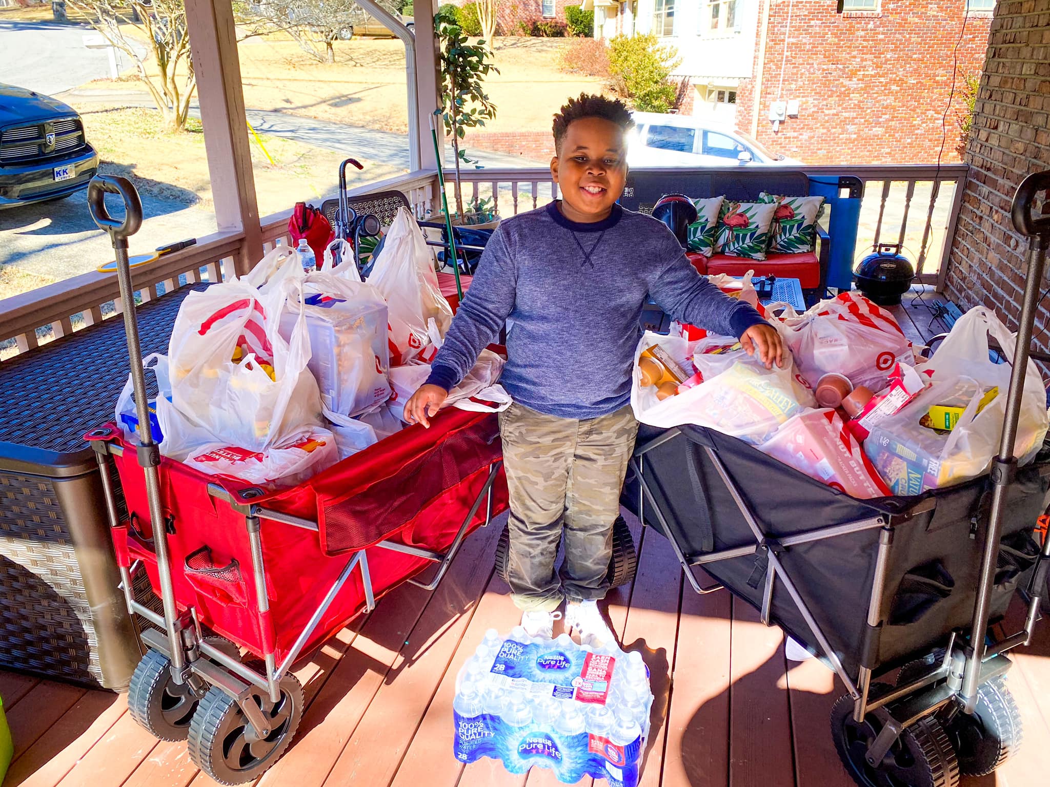 10-Yr-Old Befriends Homeless Man And Starts Charity To Help Him Get ...