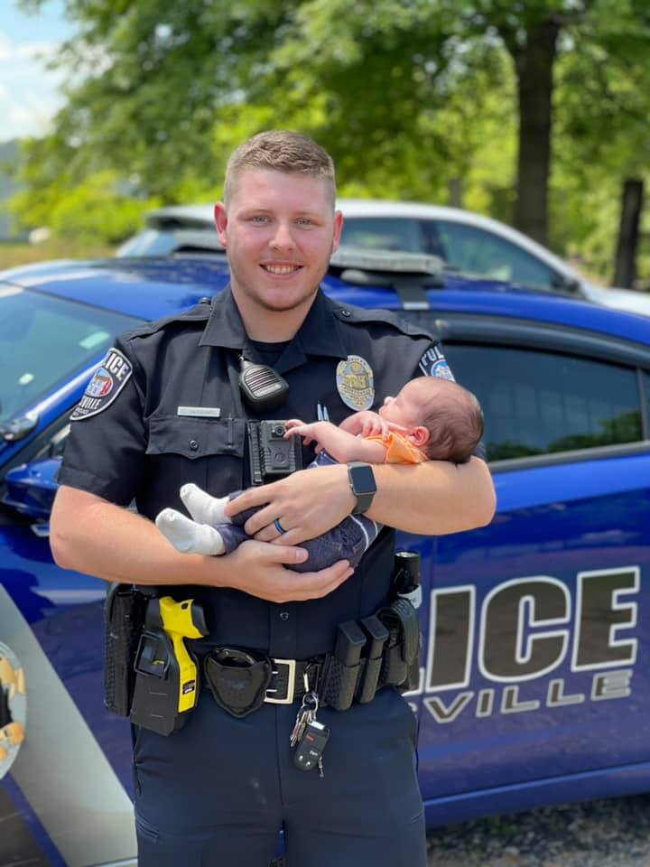 Bodycam Captures Heart-Stopping Moment When Rookie Cop Saves Choking ...