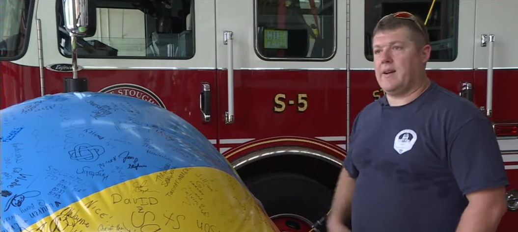 How A Giant Runaway Beach Ball Stole The Hearts Of An Entire City ...