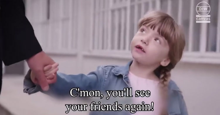 Girl Takes Dad Back To The Office After Months At Home And The Struggle ...