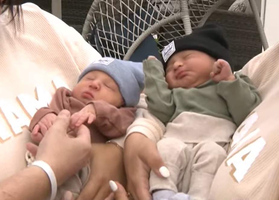 Next-Level Twinning: Identical Sisters Give Birth To Same Size Boys ...