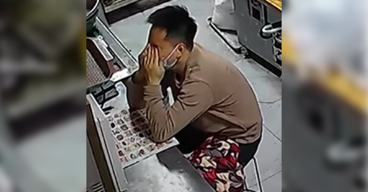 Worn-Out Dad Breaks Down Crying At His Daughter's Gentle Gesture Of ...