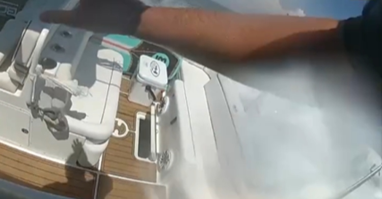 Florida Deputy Makes Daring Leap To Stop Runaway Boat: WATCH – InspireMore