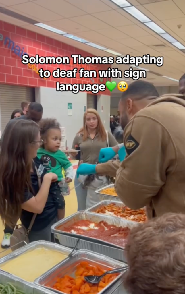 NFL Player Uses Sign Language To Communicate With Young Deaf Fan At ...
