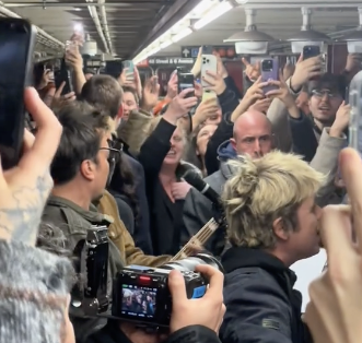Green Day & Jimmy Fallon Dress In Disguise, Rock Out In NYC Subway ...