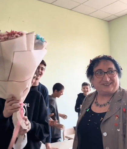 Students "Prank" Teacher On Her Birthday With Incredibly Heartwarming ...