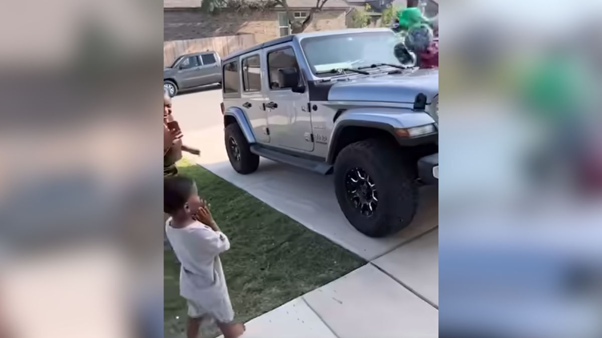 Grandma Surprises Grandson With Birthday Balloons Air Mailed From 0753