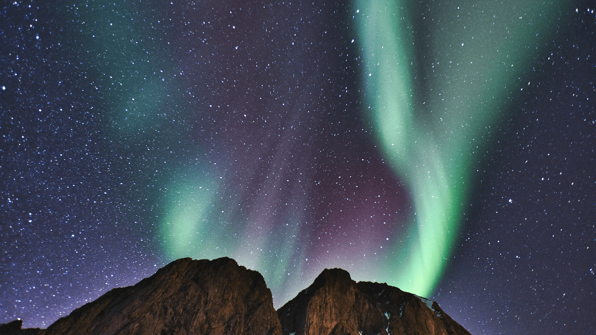Vibrant Display Of Northern Lights Expected In 11 States Tonight!