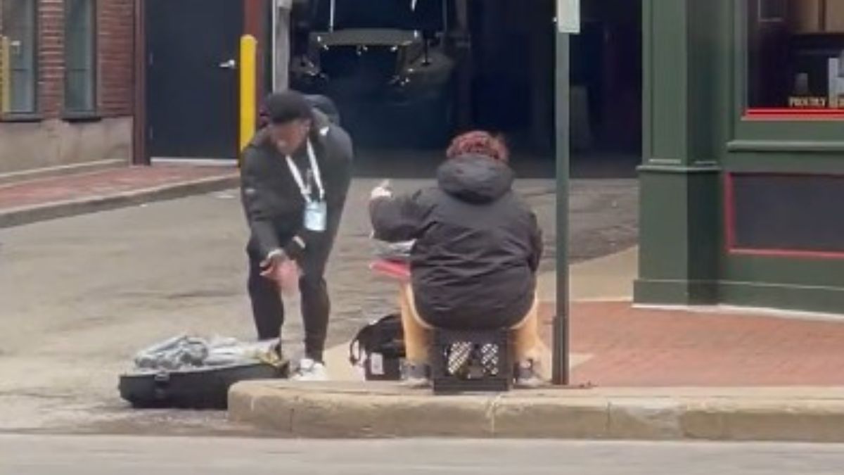 NFL QB Gives His Clothes To Homeless Person After Combine – InspireMore