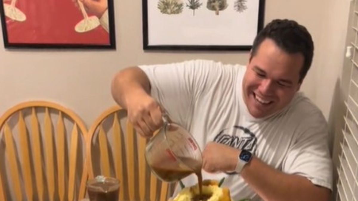 Man Proudly Shows Off His "Mashed Potato Jurassic Park" – InspireMore