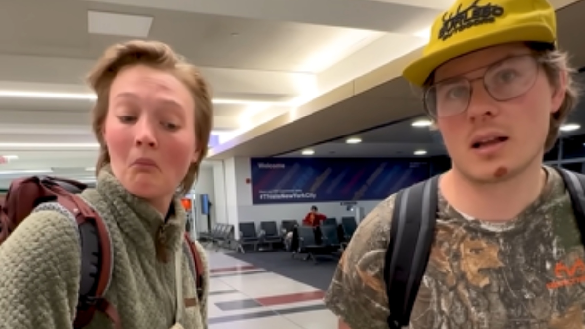 Man Gives Disposable Camera To Strangers & Gets Great Results – InspireMore