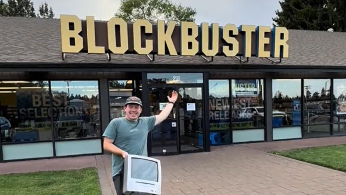 Nostalgia: "Touring The Last Blockbuster In The Entire World" – InspireMore