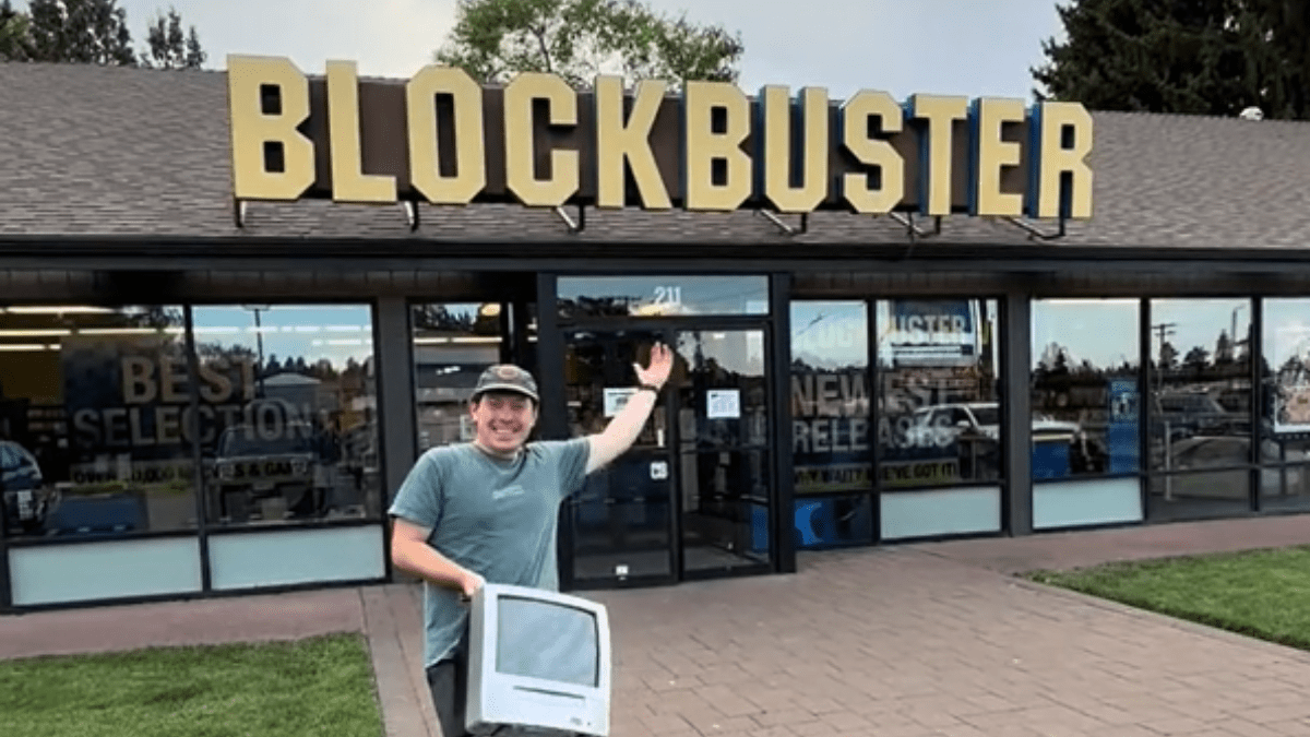 Nostalgia: "Touring The Last Blockbuster In The Entire World" – InspireMore