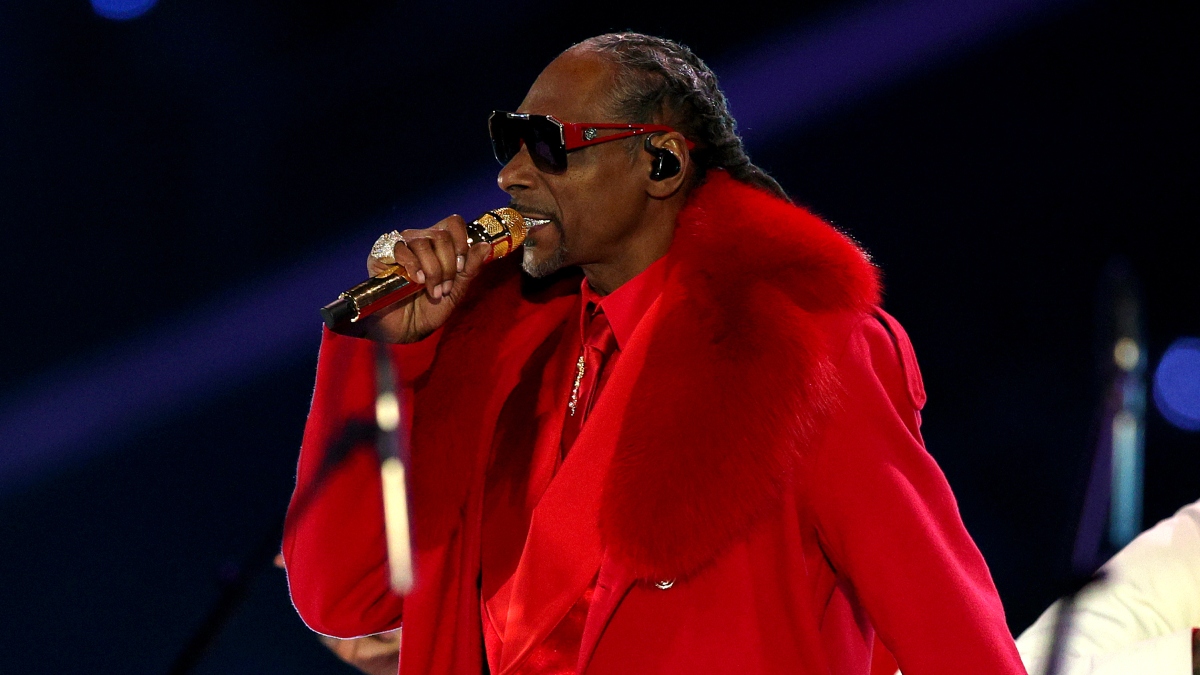 Watch This Year's Perfect NFL Christmas Halftime Show – InspireMore